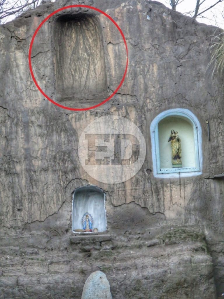 Aseguran que apareció la Virgen en las ruinas de una iglesia | Diario de Cuyo